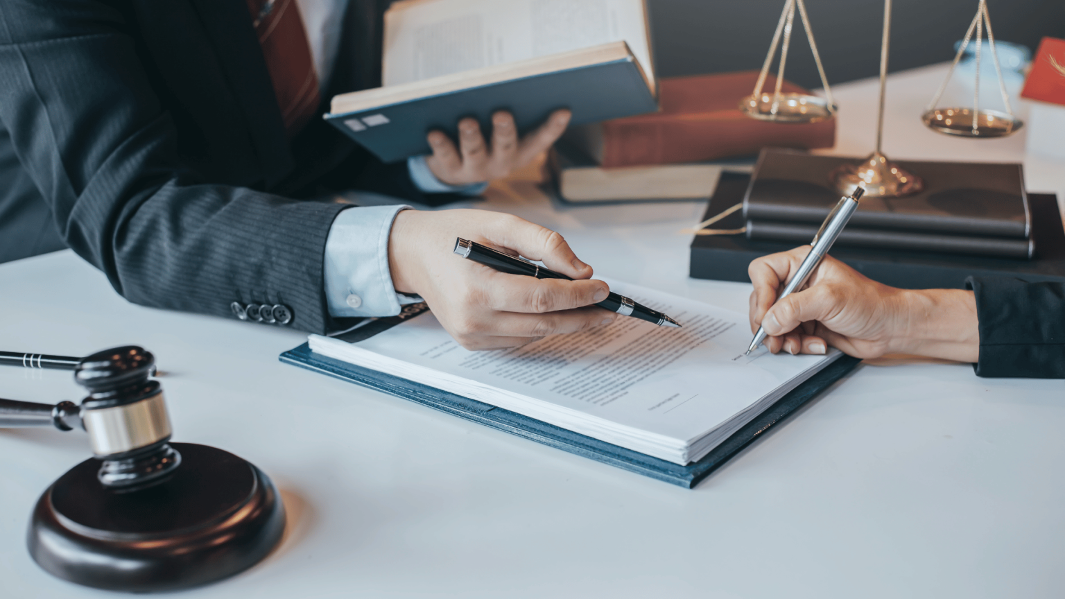 ADR vs Litigation: Which Is Right for Your Legal Dispute
